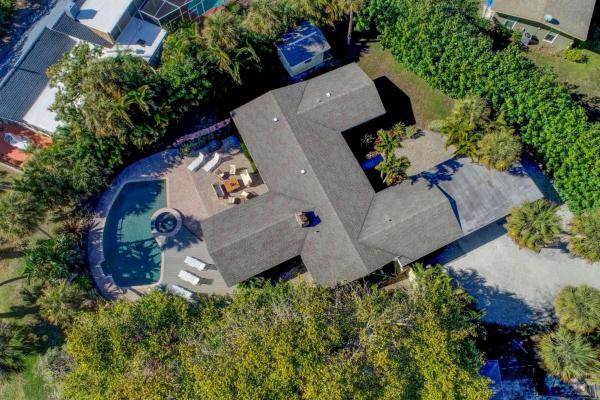 Ocean Beach Gleason Home - Siesta Key, FL