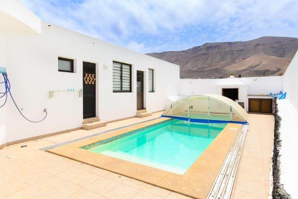 Famara Beach House - Lanzarote