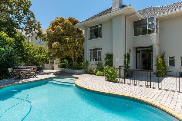 Oak Manor - Cape Town