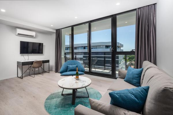 1 Bed 1 Bath Apartment -Near Chadstone Shop Centre - Box Hill