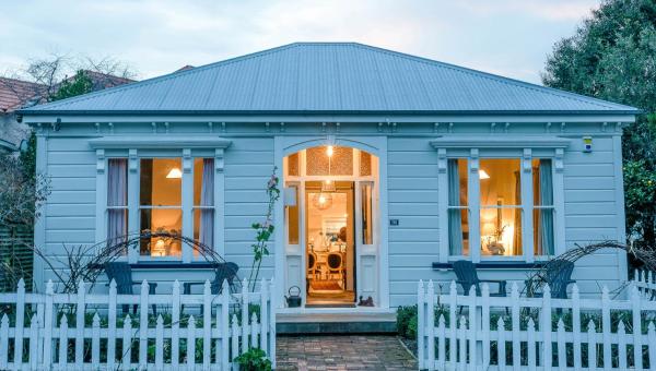 Villa Akaroa - Akaroa Pet Friendly Holiday Home - Akaroa