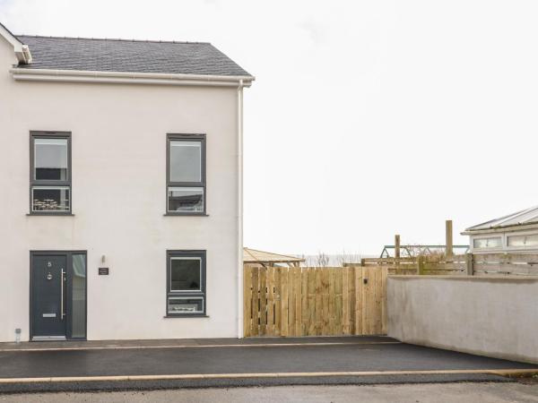 The Sandy Bee - Benllech