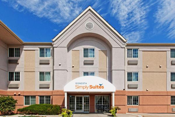 Sonesta Simply Suites Wichita Airport - Wichita, KS