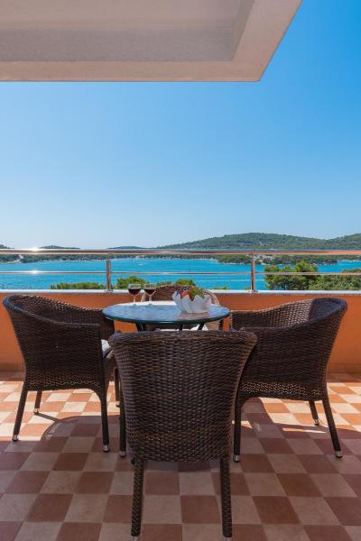 Apartments Hari Tisno - Tisno