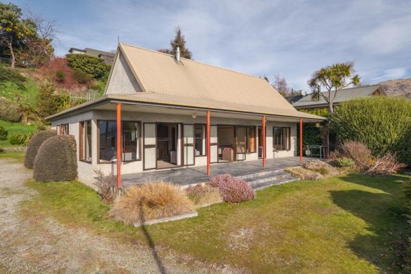 Sycamore Place - Wanaka Holiday Home - Wanaka