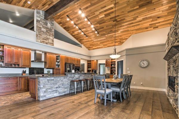 Mendenhall Valley Escape With Furnished Deck! - Juneau, AK