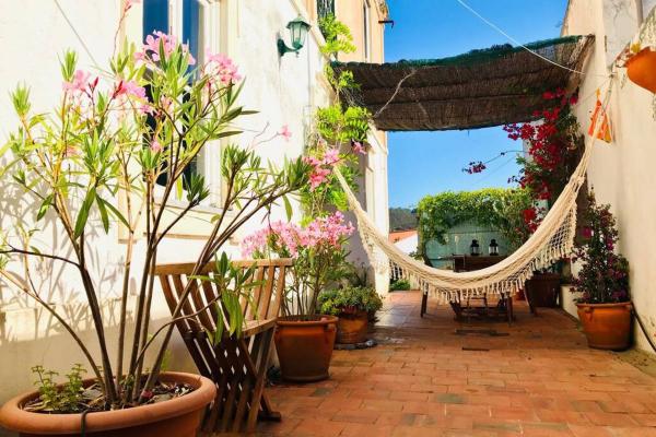 La Casa Flores, Maison Traditionnelle Portugaise - Odeceixe