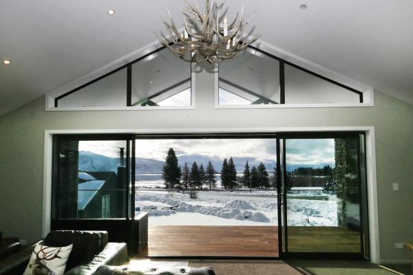 Lake Views At Antler Lodge - Lake Tekapo