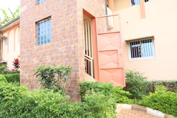 Vegas House - Yaounde