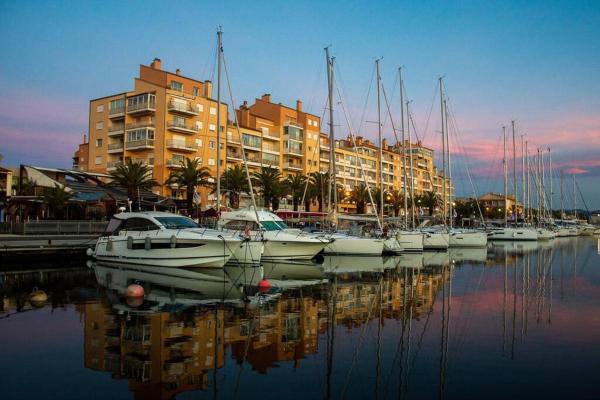 Studio Climatisé Avec Wifi Au Calme Sur Le Port. - Presqu'île de Giens