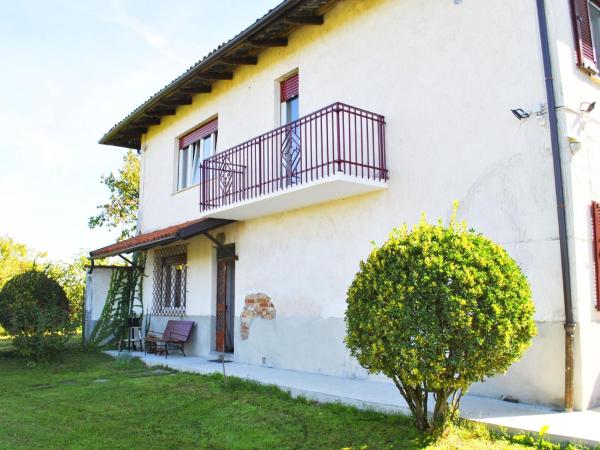 Apartment In Casale With Panoramic Vineyard Views - Piedmont