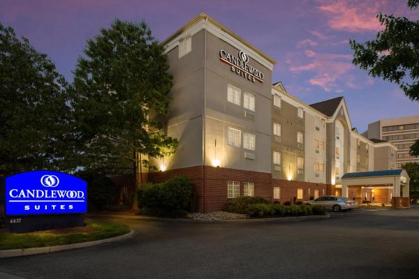Candlewood Suites Virginia Beach Town Center By Ihg - Norfolk, VA
