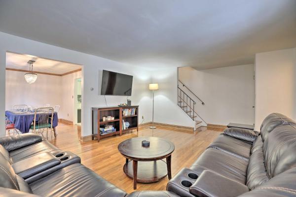6 Mi To Dtwn Pittsburgh Townhome With Porch - Turtle, West Mifflin