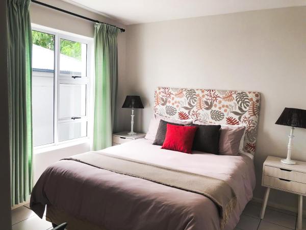 Malachite Mews - Centrally Located Cosy Apartment In Knysna - Knysna
