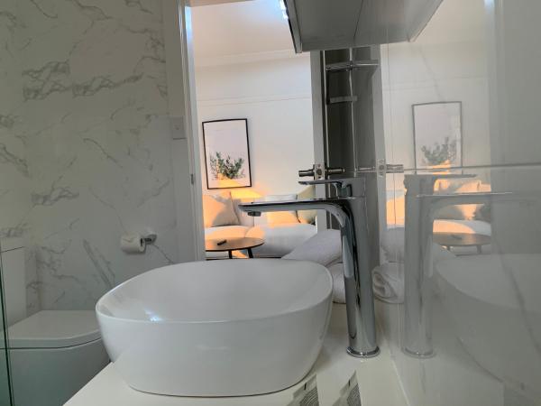 Garden Apartment - Short Walk To Harbour Bridge - Mosman