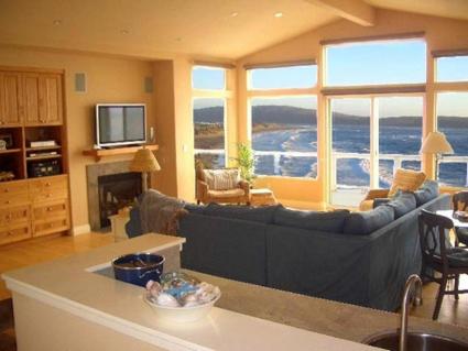 Sea Glass! Amazing Views!!!! On The Bluff! Walk To Beach! Hot Tub!! Bbq! Fast Wifi! A Dillon Beach Jewel!!! - Dillon Beach, CA