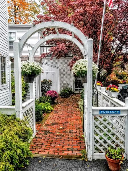Clark Currier Inn - Currier Room - Salisbury