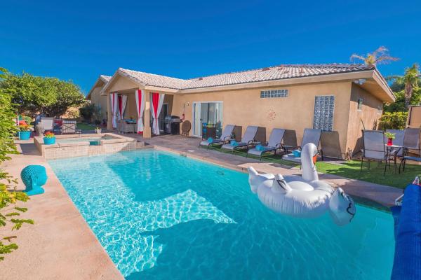 Swan House - Palm Springs, CA