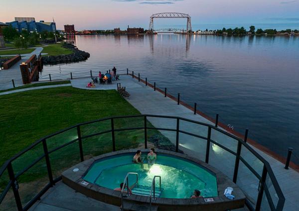 Pier B Resort - Duluth