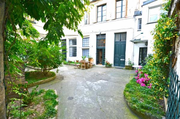 Fenetre Sur Cour - Paris 4e Arrondissement