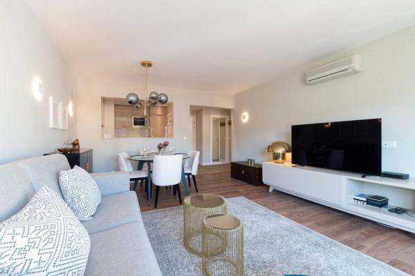 Av. Da Liberdade Comfortable Apt With Balcony - Avenidas Novas