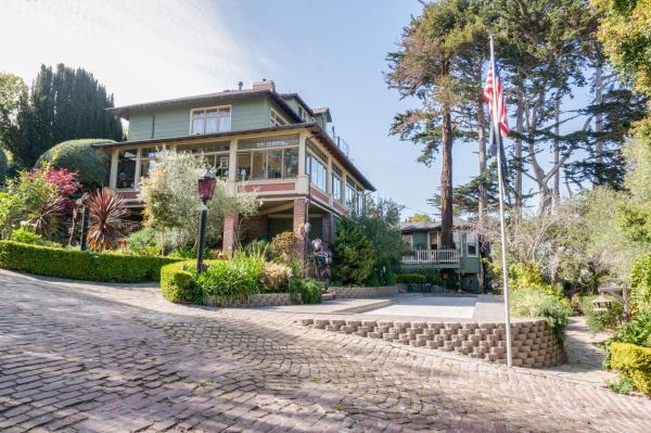 The Jabberwock Bed & Breakfast - Pacific Grove, CA