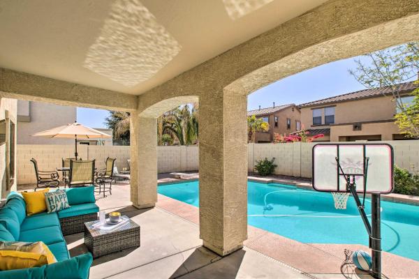 Game Room And Pool Spacious Queen Creek Home! - Queen Creek, AZ