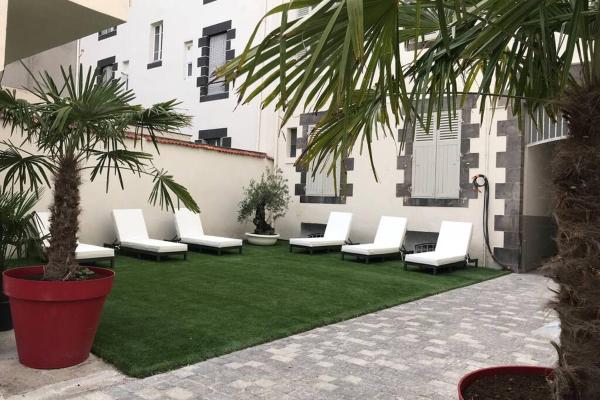 Rare Petit Cocon F1 Calme Possibilité Jacuzzi Hammam En Sus - Riom