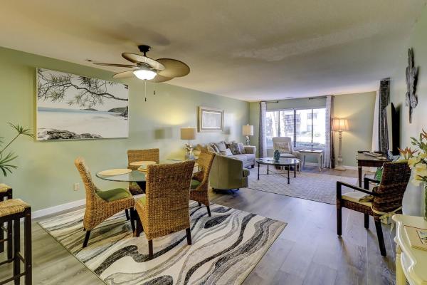 King Bed, Double, Twin Bed W Fold Out Couch Bikes & Beach Gear Included - Coligny Beach Park