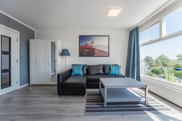 Blue Shell With Private Parking Garage - Hillegom