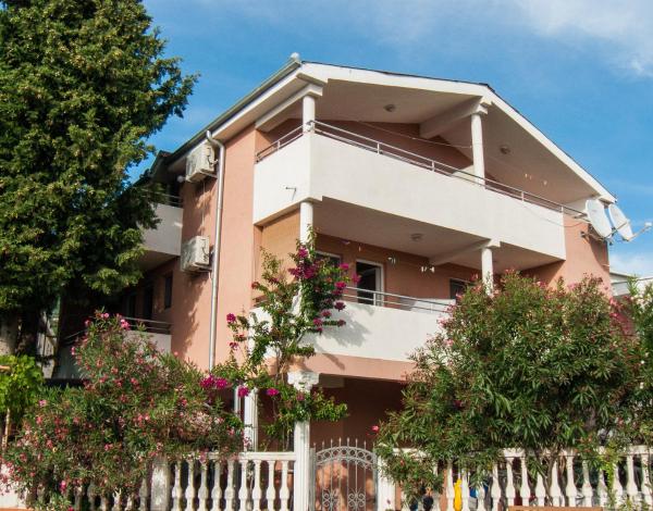 Apartments Milka - Montenegro