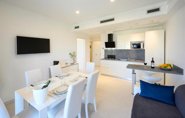 De Vivo Realty - Orange Suites Sorrento - Sorrento