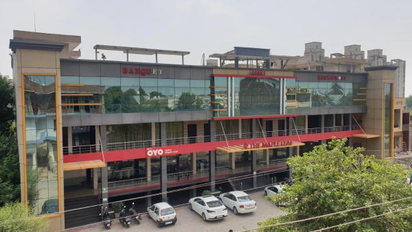 Maple Leaf Hotel - Kharar