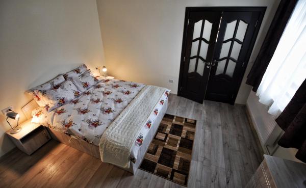 Flori's Apartment - Brașov