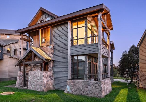 Triggerplant 4 - Dinner Plain