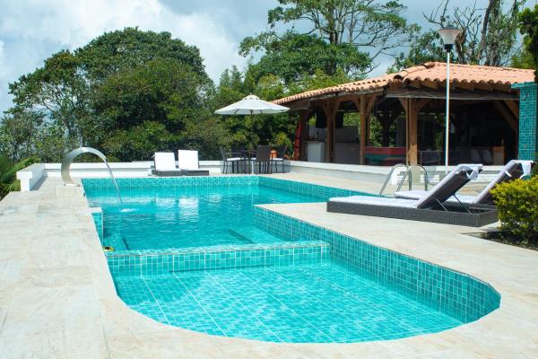 Habitacion Familiar No 4: Cotinga Hotel Spa: - Pereira