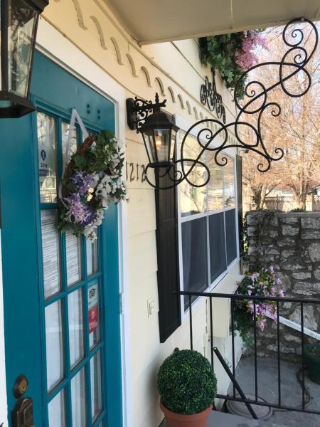Woodstock Inn Bed & Breakfast - Independence, MO