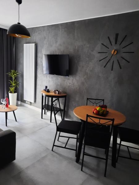 Kryształ A10, Garaż - Pec pod Sněžkou