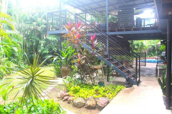 Elevated Tropical House - Darwin