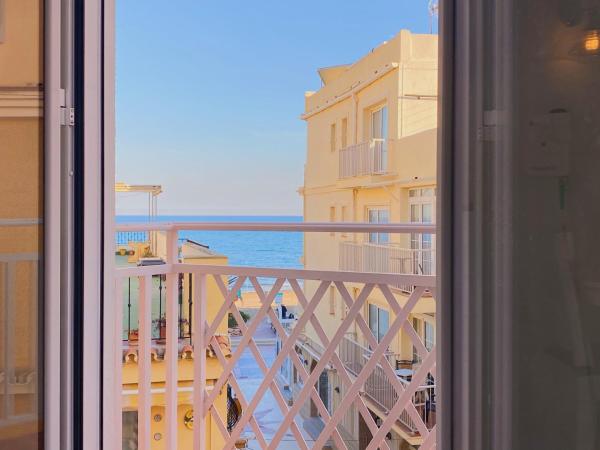 Alojamiento En La Carihuela-costa Del Sol - Torremolinos