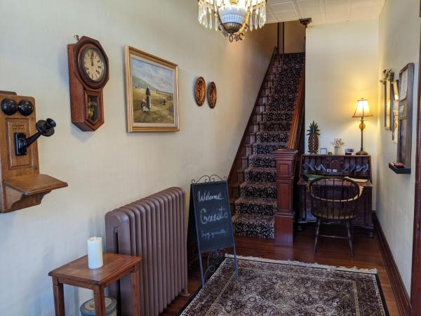 Room #2- Pink Room - Jim Thorpe, PA