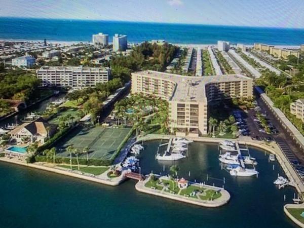 Harbor Towers Yacht And Racquet Club On Siesta Key - Siesta Key, FL