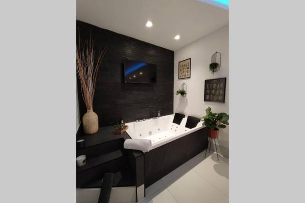 Elegante Open Space Con Vasca Idromassaggio A Trastevere - Rome