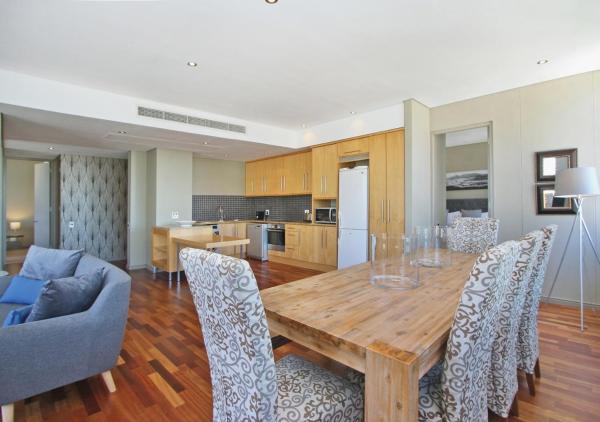 Spacious 3 Bedroom Family Apartment In Cape Town - Cape Town