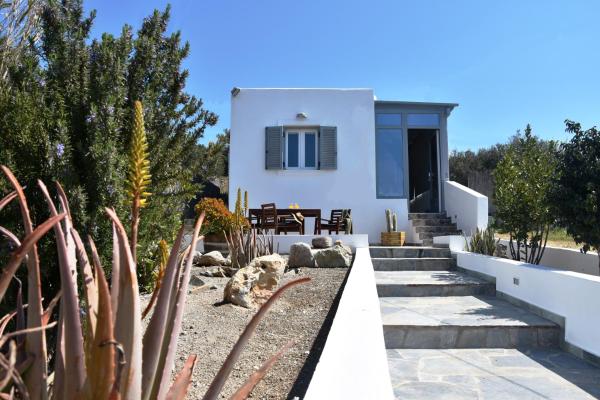 Nelleas Home - Milos