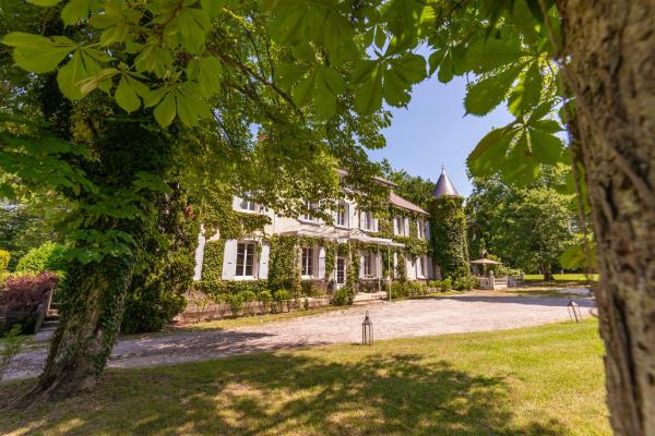 Chateau Des Ayes - Chambres & Suites - France