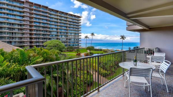 Maui Westside Presents- The Whaler 319 - Hawaï