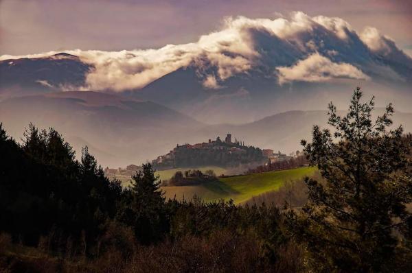 La Vedetta Del Montefeltro - Urbino