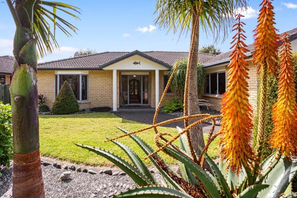 Fantails Roost - Bowentown Holiday Home - Waihi Beach