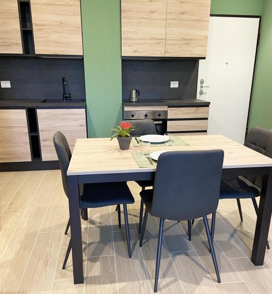 Casa Di Laura Mono E Bilo Di Fronte Ospedale San Raffaele - Milan Linate Airport (LIN)